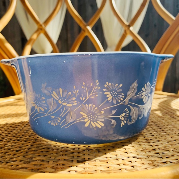 Pyrex | Kitchen | Vintage Pyrex Colonial Mist Round Casserole Dish ...
